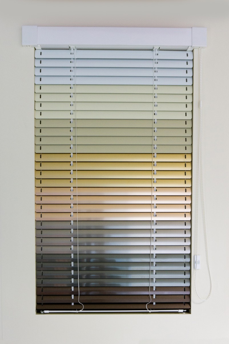 Belső alumínium reluxa - Barna BRILANT | Stinio.hu